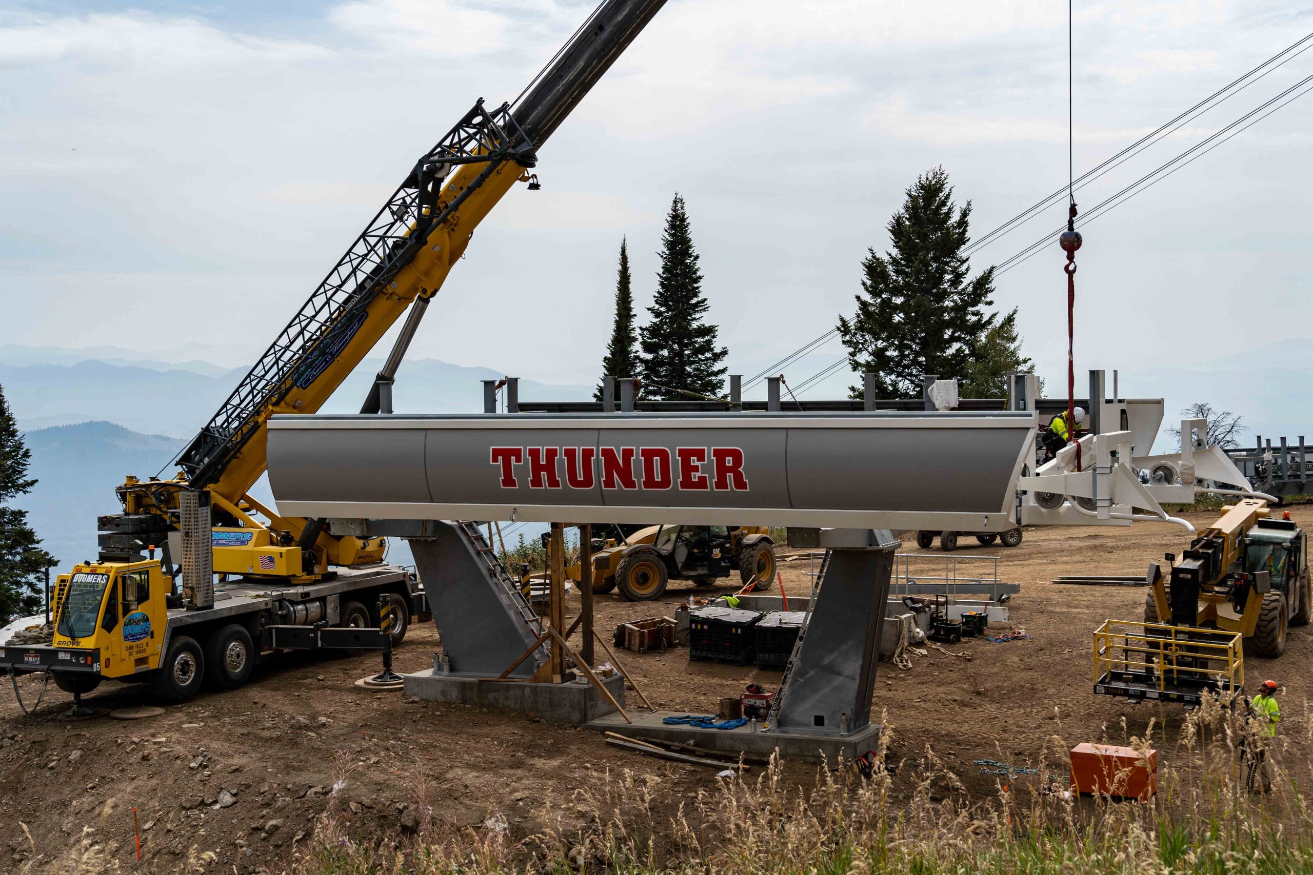 SNAPPED: New Thunder lift going up