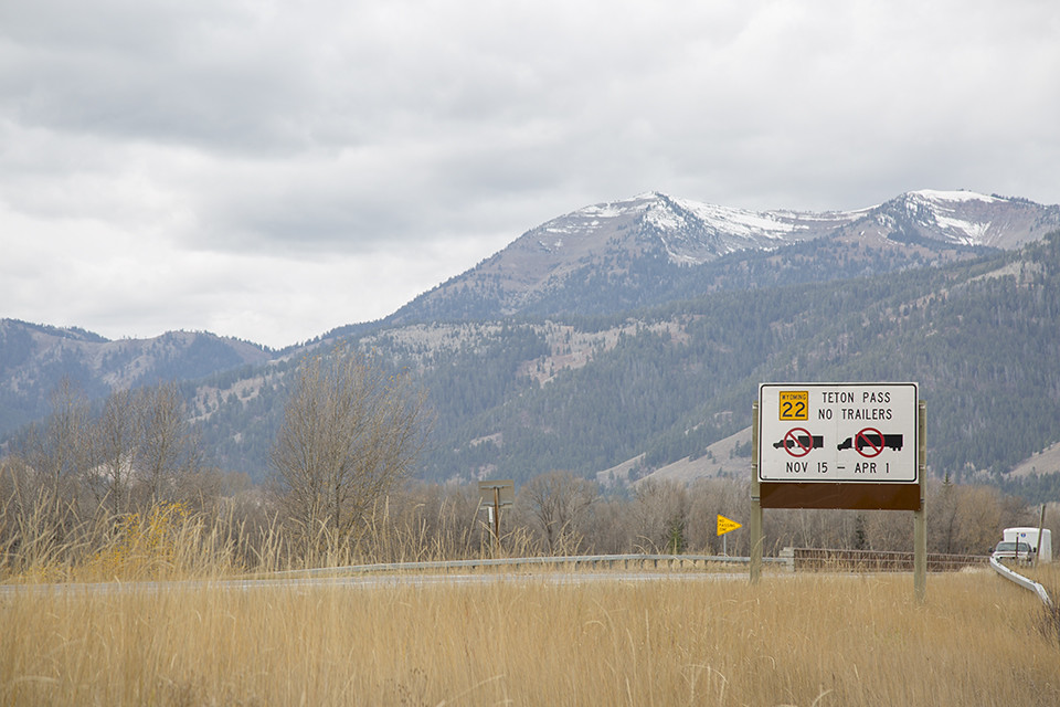 WYDOT: Road striping this week on 22